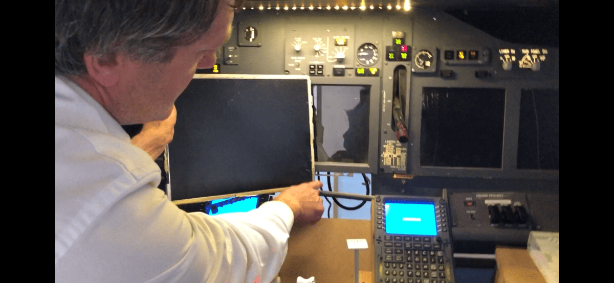 New EICAS screens | Build a Boeing